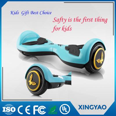 Cina Mini ruota Bluetooth del motorino 2 dell'equilibrio dei bambini con due motori in vendita