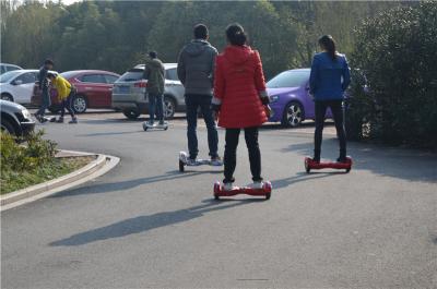 Cina Veicolo elettrico d'equilibratura dei motorini 2 di auto a pile della ruota con la ripresa esterna in vendita