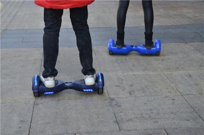 Cina Veicolo elettrico d'equilibratura di auto a pile di 2 ruote per i bambini in vendita