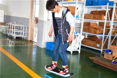 Cina Auto a 8 pollici della batteria 500 W di Samsung della ruota che equilibra un pattino della ruota con le luci principali in vendita