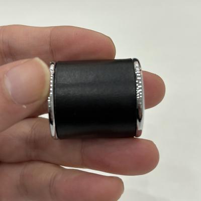 中国 スタイリッシュなパッケージングソリューションのための輝く / マット / ミラーズマック香水キャップ 販売のため