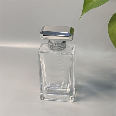 China Capas personalizadas de perfumes Zamak para garrafas de perfumes melhoram a apresentação e a marca do perfume à venda