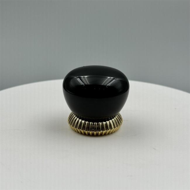 Black Plastic Perfume Cap Gold Neck