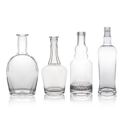 Cina 500ml 700ml 750ml 1000ml Collo lungo Vetro vuoto Bottiglia di vino bianco con alta durata in vendita