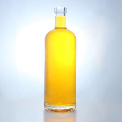 Cina Materiale di base in vetro Capo a vite Tipo di sigillamento Bottiglia di liquori per whisky Vodka Tequila Gin Rum in vendita