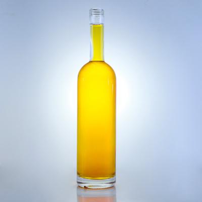 Cina Base di vetro Collo lungo Customized Super Flint Rum Vodka Whisky Tequila Gin Bottiglia con sughero in vendita