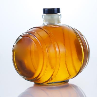 Cina Bottiglia di vetro a tappo personalizzata per vodka gin rum 700ml 750ml adattabile a vari scenari in vendita