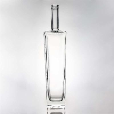 Cina Materiale del corpo Vetro Bottiglia di whisky a forma quadrata da 1000 ml con alto filtro e sughero in vendita