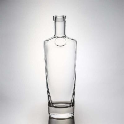 Cina Tequila Bevande industriali Bottiglia di vetro di pietra chiara con sughero di legno 700ml 500ml 1000ml in vendita
