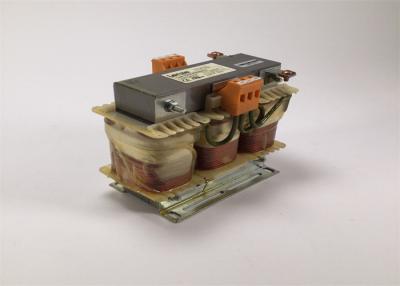 中国 Lenze EZN3A0300H013 メインフィルター 5.5KWのサーボドライブ 3X3MH変頻インバーター 販売のため