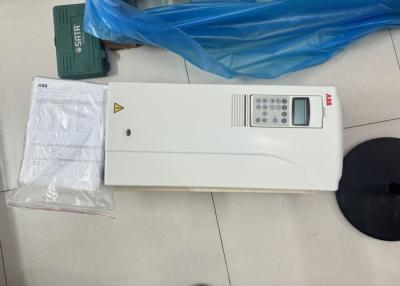 중국 ABB ACS800-01-0040-3 + P901 견고한 산업용 모터 드라이브 내구 설계 -20°C ~ +50°C 작동 판매용