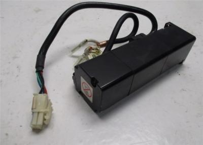 中国 Yaskawa 200V InsBのサーボ モーター産業サーボ モーター100W SGMAS-01A2A-YR11 販売のため