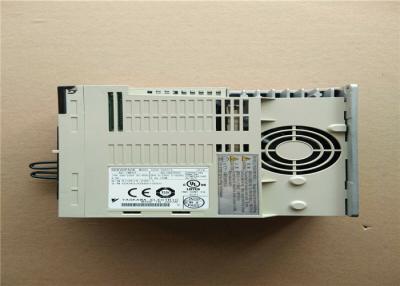 중국 1PC 새로운 고유 YASKAWA AC는 5.5A 자동 귀환 제어 장치 팩 750Watt SGDS-08A01A를 출력했습니다 판매용