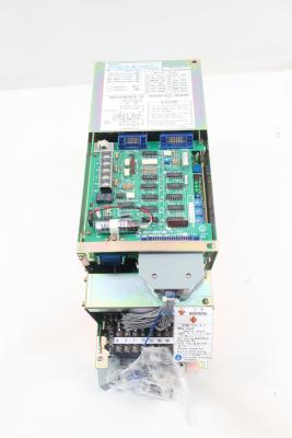 중국 야스카와 CACR-SR03TZ6SF-E CACR AC 서보 드라이브 0.3kW 15 비트 앱솔루트 인코더 판매용