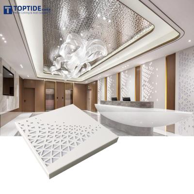 Cina Pvdf pannelli di alluminio rivestiti in vari colori finitura liscia pallet in legno confezionato in vendita