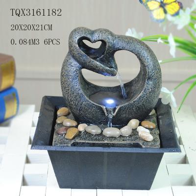 Cina A pile a forma di del cuore della fontana di Polyresin di isolato per la decorazione domestica in vendita