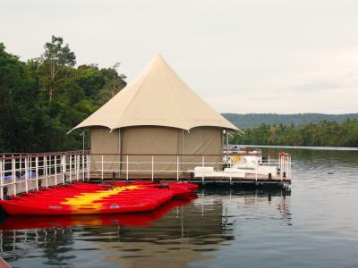 China Stahlrahmen-Luxushotel-Zelte mit PVDF-Architektur-Abdeckungs-Struktur-Luxus-Resort-Zelt-Hotels zu verkaufen