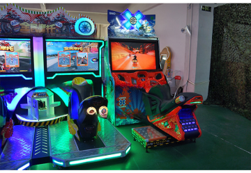 Gameplay screenshot showing racing track