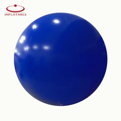 Cina 0.15mm materiale di PVC un pallone di colore 2m per bambini giocare sull'erba o sul pavimento giocare pallone di gioco in vendita