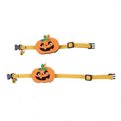 Chine Les accessoires de Halloween d'animal familier ont placé le potiron Cat Collar de chapeau de batte de chien d'ABS à vendre