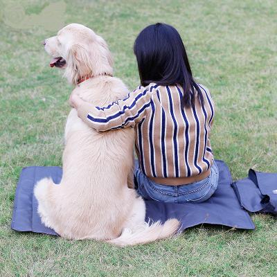 중국 야외 방수 따뜻한 애완 동물 담요 접는 휴대용 판매용