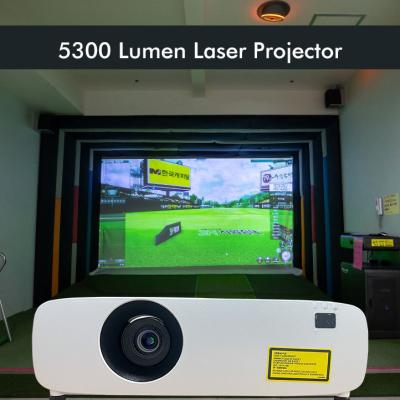 China 3LCD-laserprojector 5300 lumens-projector voor vergaderruimte-golfsimulator Te koop