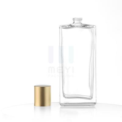 Chine Bouteille en plastique de parfum de luxe en rectangle/ovale/irrégulier pour usage cosmétique à vendre