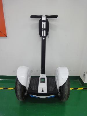 Cina Auto automatico delle ruote del compagno due che equilibra la batteria al litio elettrica del motorino in vendita