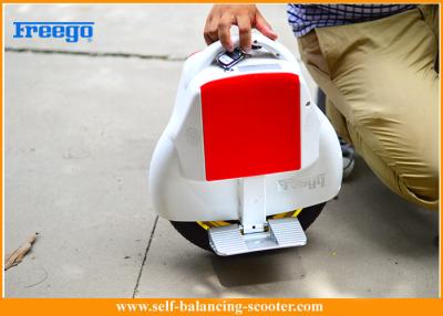 Chine monocycle de équilibrage d'individu de batterie au lithium de 60V 2.9A, un scooter électrique de roue à vendre