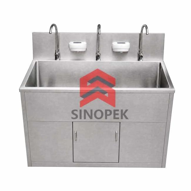 Three-Station Washbasins