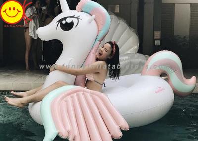 China Flotador inflable del unicornio del agua de los colores del caramelo de los flotadores del arco iris inflable del PVC para la hembra en venta
