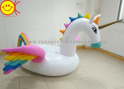 Chine L'eau gonflable de piscine géante flotte le radeau 210 x 190 x 130cm de Pegasus de couleur d'arc-en-ciel à vendre