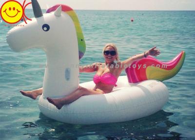 Cina Unicorno gonfiabile di galleggiamento gonfiabile dell'acqua di fila del galleggiante/unicorno dello stagno del galleggiante/cigno della piscina grande in vendita