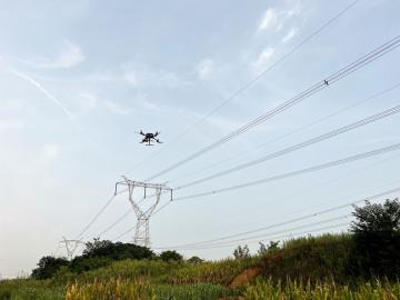 EasyScan W30 inspecting powerlines in China