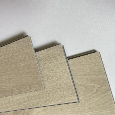 Cina Unilin Click System PVC Click Flooring Plank per interni durevoli 4mm 5mm 6mm Core rigido in vendita
