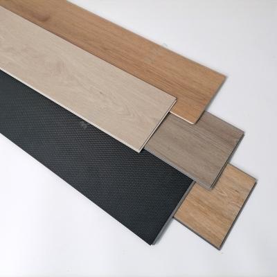 China Waterdicht 4 mm 5 mm SPC LVT vinyl vloerplank met houten look and click lock systeem Te koop