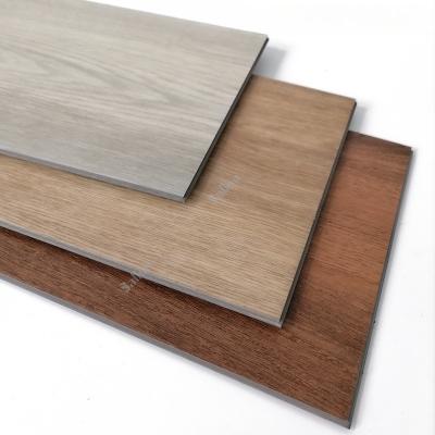China Piso de vinil de luxo antiderrapante 4-6 mm impermeável 4 mm SPC para resistência ao desgaste à venda
