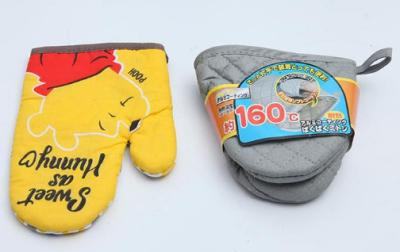 China Kleurrijk Hittebestendig Oven Gloves Fireproof Thickened Plain-Ontwerp Op hoge temperatuur Te koop
