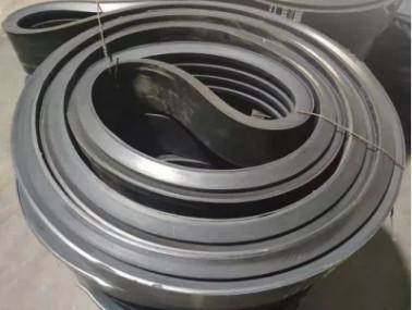 Cina 8VF3150 Pompa di fango per trivellazione Parti di ricambio V cinture Lunghezza 1200-12500 mm in vendita