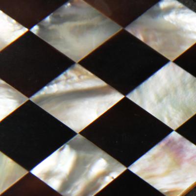 Chine La bâche naturelle Shell d'eau douce de mosaïque de mur de coquille de mer a mélangé le panneau de mur de Shell d'oreille de bétail à vendre