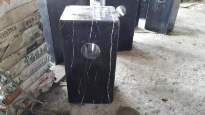 Chine Barrières de marbre noires pures d'emballage de la Chine de pierre d'emballage de voiture de marbre de noir de Guangxi à vendre