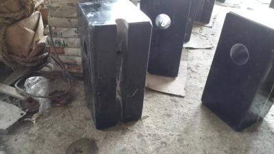 Chine Barrières de marbre noires pures d'emballage de la Chine de pierre d'emballage de voiture de marbre de noir de Guangxi à vendre