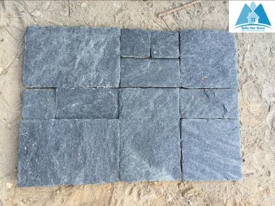 Chine Les machines à paver noires de quartzite ont placé le revêtement de sol en pierre de trottoir de pavé de plancher de patio à vendre