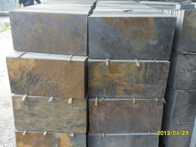 Chine L'ardoise multicolore de la Chine couvre de tuiles le pavé d'ardoise d'allée de machines à paver d'ardoise rouillée de rouille à vendre