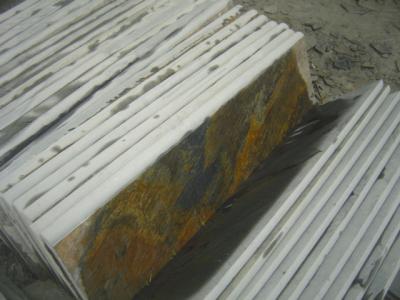 China La pizarra oxidada camina las escaleras multicoloras de la pizarra con la superficie y el Bullnose naturales de la hendidura en venta