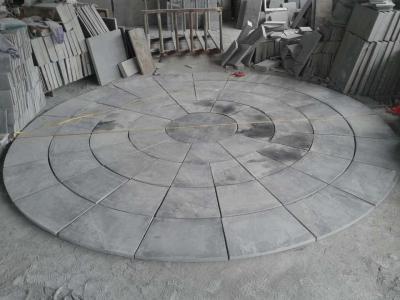 China El medallón negro de la pizarra diseñó la piedra de pavimentación cuadrada de la pizarra del piso de la plaza del modelo en venta