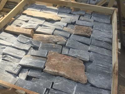 China Revestimiento natural de la pared de la pizarra de la pizarra de campo de la piedra de la pizarra de la chapa al azar gris de la piedra en venta