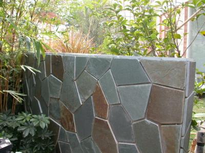 China Multicolor Slate Random Flagstone,Irregular Flagstone,Crazy Stone,Landscaping Stones for sale