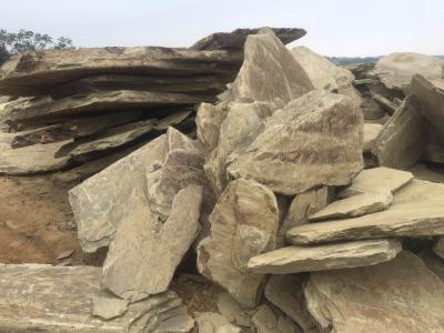 China Earth Yellow Slate Random Flagstone Irregular Random Stone Landscaping Stones for sale