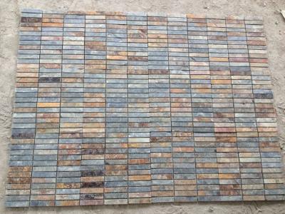 China Naturstein-Mosaik-Muster-deckt rostige Schiefer-Mosaik-Wand Mehrfarbenschiefer-Mosaikfußboden-Fliesen mit Ziegeln zu verkaufen